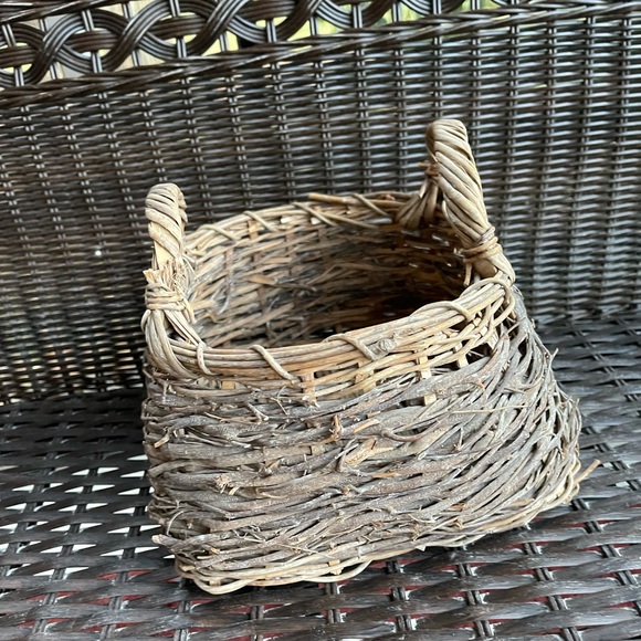 Hand Crafted | Accents | Handcrafted Wicker Farmhouse Egg Basket ...